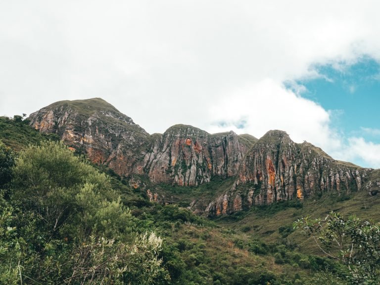 Las Cuevas Waterfalls: Paradise in Samaipata, Bolivia - Compasses & Quests