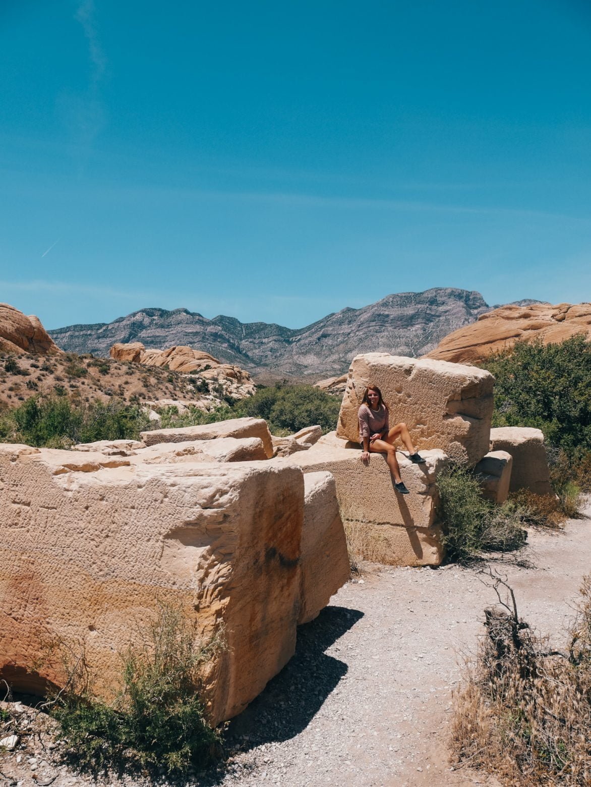 Red Rock Canyon Scenic Drive: A Day Trip from Las Vegas - Compasses ...