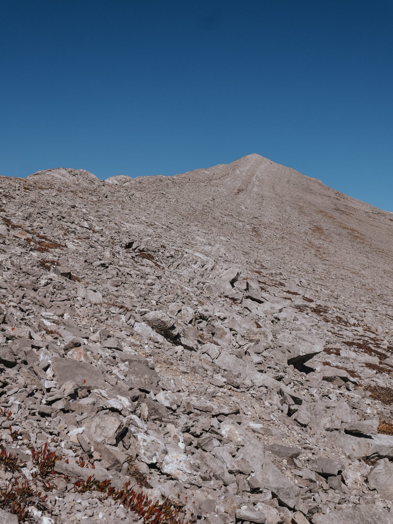 Hiking Mount Wright - Montana - Compasses & Quests