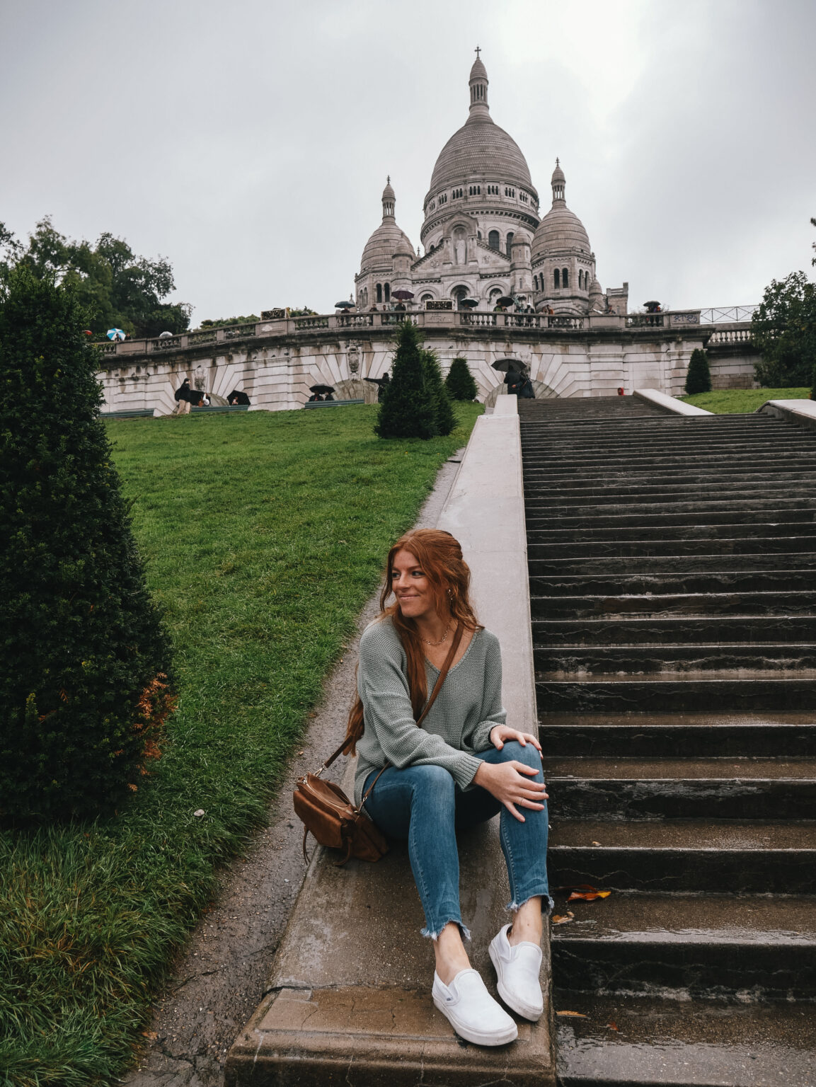 Sacré-Coeur - Tips for Visitors - Compasses & Quests